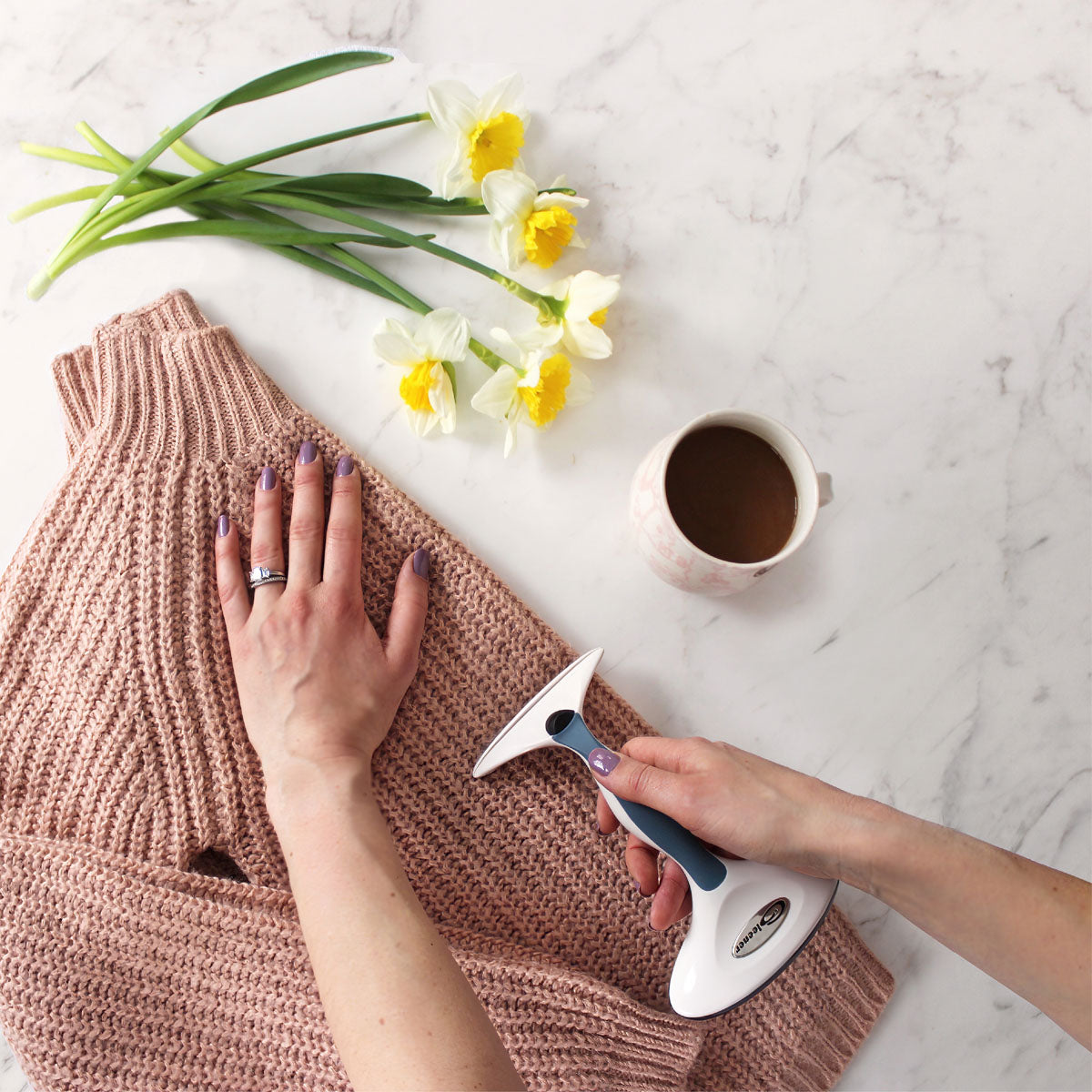 Why Clothes Pill and How to Fix It Without Damaging Your Fabrics – Gleener